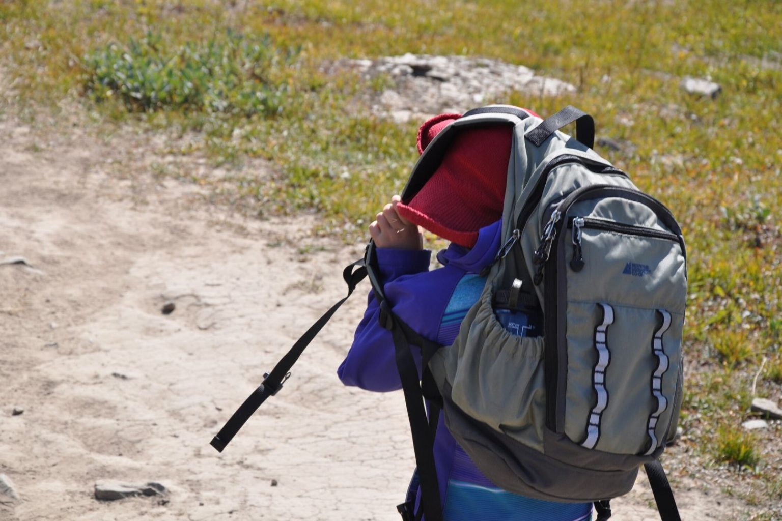 How to pack a daypack for hiking, & a daypack packing list! ⋆ Take Them ...