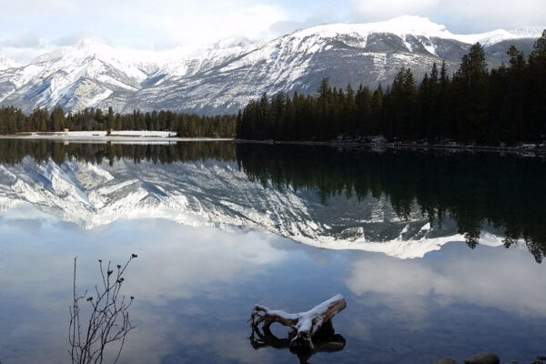 Lake Annette Loop: easy hike in Jasper National Park ⋆ Take Them Outside